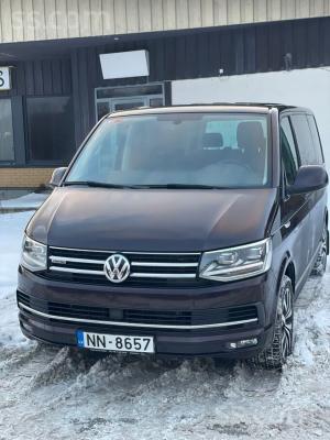 Red Volkswagen Multivan 2017 in Riga, with an engine capacity of 2.00 L and mileage of 95 thousand km for 34999 €, photo 14 on AUTOMOTO.COM.LV