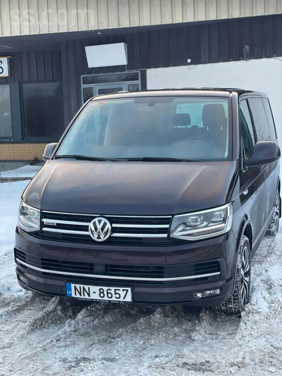 Red Volkswagen Multivan 2017 in Riga, with an engine capacity of 2.00 L and mileage of 95 thousand km for 34999 €, photo 14 on AUTOMOTO.COM.LV