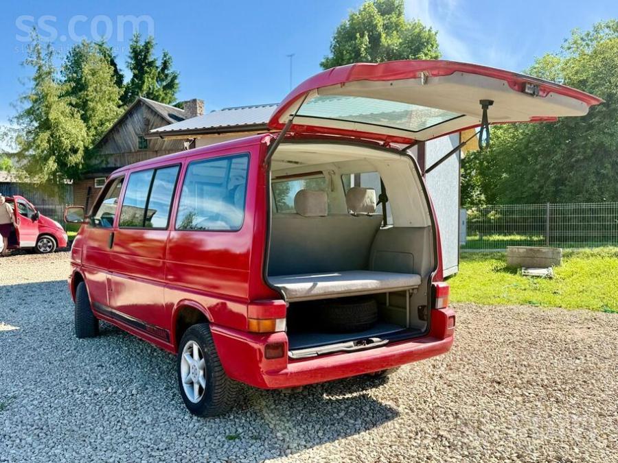 Sarkans Volkswagen Multivan 1997 Rēzekne, ar dzinēja tilpumu 2.50 L un nobraukumu 441 tūkst. km par 3750 €, foto 5 vietnē AUTOMOTO.COM.LV