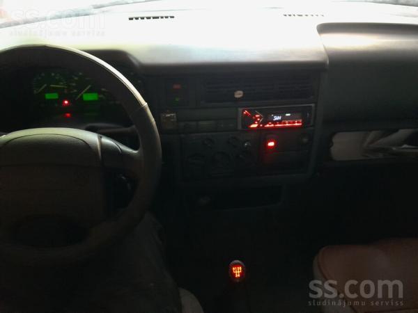 Red Volkswagen Multivan 1997 in Daugavpils, with an engine capacity of 1.90 L and mileage of 754 thousand km for 3500 €, photo 9 on AUTOMOTO.COM.LV