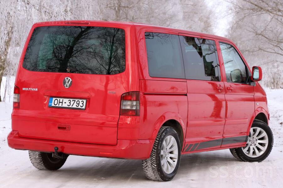 Red Volkswagen Multivan 2004 in Tukums, with an engine capacity of 2.50 L and mileage of 0 thousand km for 8990 €, photo 4 on AUTOMOTO.COM.LV