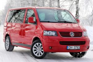Red Volkswagen Multivan 2004 in Tukums, with an engine capacity of 2.50 L and mileage of 0 thousand km for 8990 €, photo 6 on AUTOMOTO.COM.LV