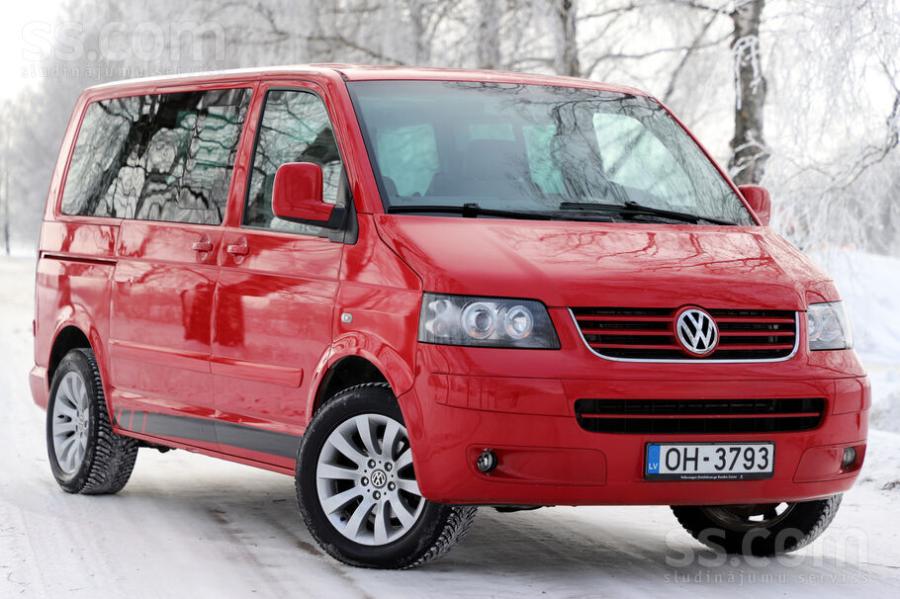 Red Volkswagen Multivan 2004 in Tukums, with an engine capacity of 2.50 L and mileage of 0 thousand km for 8990 €, photo 6 on AUTOMOTO.COM.LV