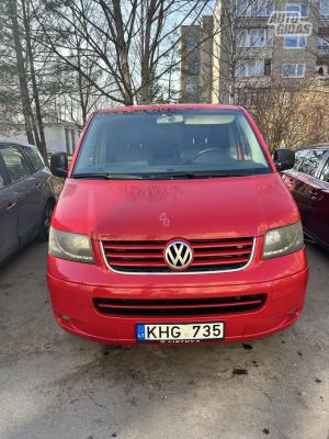 Red Volkswagen Multivan 2004 in Vilnius, with an engine capacity of 2.50 L and mileage of 465 thousand km for 2800 €, photo 1 on AUTOMOTO.COM.LV