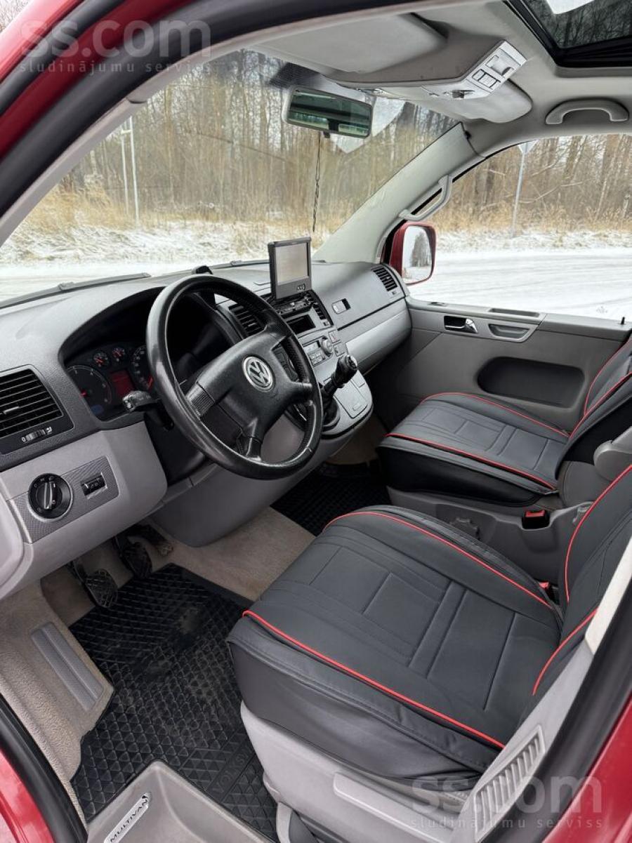 Red Volkswagen Multivan 2004 in Rezekne, with an engine capacity of 2.50 L and mileage of 247 thousand km for 6300 €, photo 12 on AUTOMOTO.COM.LV