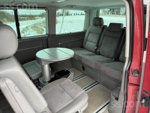 Red Volkswagen Multivan 2004 in Rezekne, with an engine capacity of 2.50 L and mileage of 247 thousand km for 6300 €, photo 14 on AUTOMOTO.COM.LV