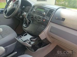 Sarkans Volkswagen Multivan 2007 Rīga, ar dzinēja tilpumu 2.50 L un nobraukumu 201 tūkst. km par 6400 €, foto 7 vietnē AUTOMOTO.COM.LV