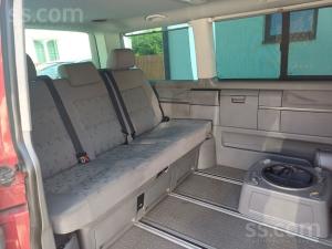 Sarkans Volkswagen Multivan 2007 Rīga, ar dzinēja tilpumu 2.50 L un nobraukumu 201 tūkst. km par 6400 €, foto 14 vietnē AUTOMOTO.COM.LV