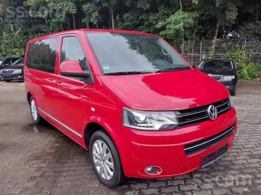 Red Volkswagen Multivan 2012 in Tukums, with an engine capacity of 2.00 L and mileage of 229 thousand km for 17500 €, photo 3 on AUTOMOTO.COM.LV