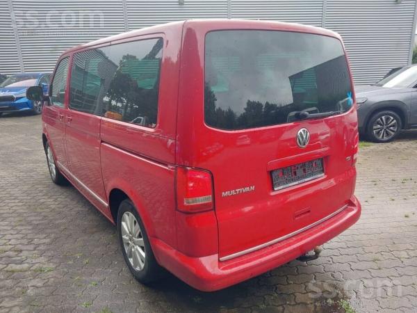 Sarkans Volkswagen Multivan 2012 Tukums, ar dzinēja tilpumu 2.00 L un nobraukumu 229 tūkst. km par 17500 €, foto 4 vietnē AUTOMOTO.COM.LV