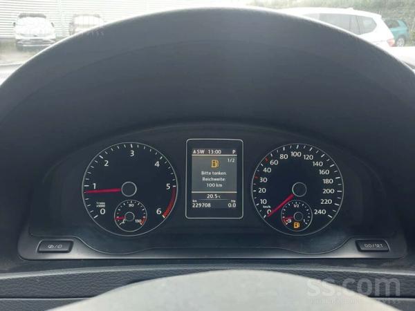 Sarkans Volkswagen Multivan 2012 Tukums, ar dzinēja tilpumu 2.00 L un nobraukumu 229 tūkst. km par 17500 €, foto 7 vietnē AUTOMOTO.COM.LV