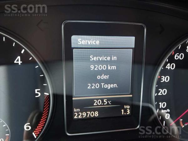 Sarkans Volkswagen Multivan 2012 Tukums, ar dzinēja tilpumu 2.00 L un nobraukumu 229 tūkst. km par 17500 €, foto 9 vietnē AUTOMOTO.COM.LV