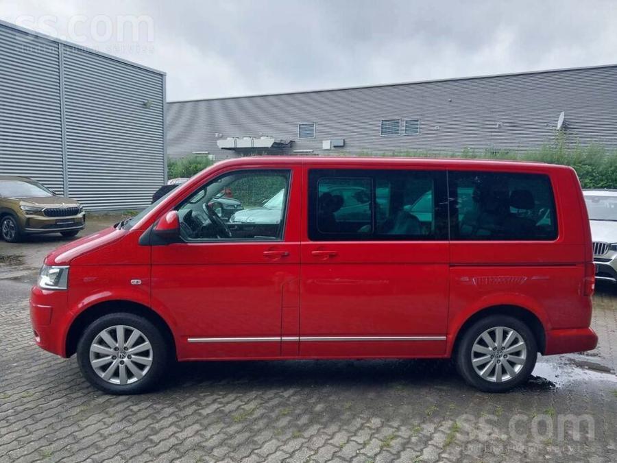 Red Volkswagen Multivan 2012 in Tukums, with an engine capacity of 2.00 L and mileage of 229 thousand km for 17500 €, photo 21 on AUTOMOTO.COM.LV