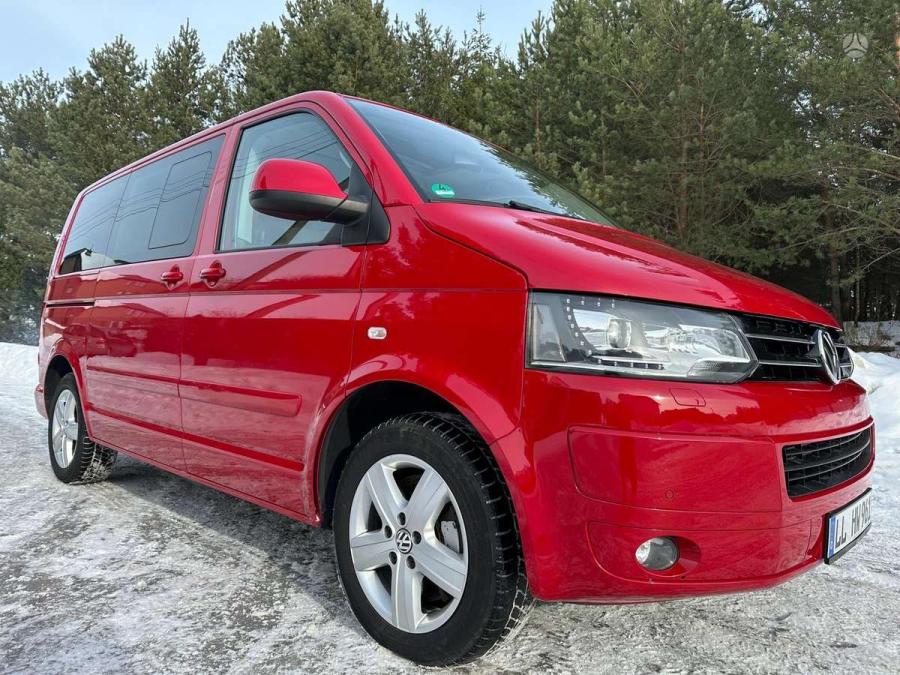 Sarkans Volkswagen Multivan 2013 Viļņa, ar dzinēja tilpumu 1.97 L un nobraukumu 297 tūkst. km par 15700 €, foto 7 vietnē AUTOMOTO.COM.LV