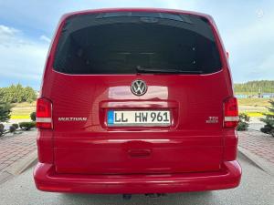 Red Volkswagen Multivan 2013 in Vilnius, with an engine capacity of 1.97 L and mileage of 297 thousand km for 13900 €, photo 8 on AUTOMOTO.COM.LV