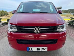 Red Volkswagen Multivan 2013 in Vilnius, with an engine capacity of 1.97 L and mileage of 297 thousand km for 13900 €, photo 13 on AUTOMOTO.COM.LV