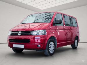 Sarkans Volkswagen Multivan 2014 Kauņa, ar dzinēja tilpumu 2.00 L un nobraukumu 337 tūkst. km par 12390 €, foto  vietnē AUTOMOTO.COM.LV