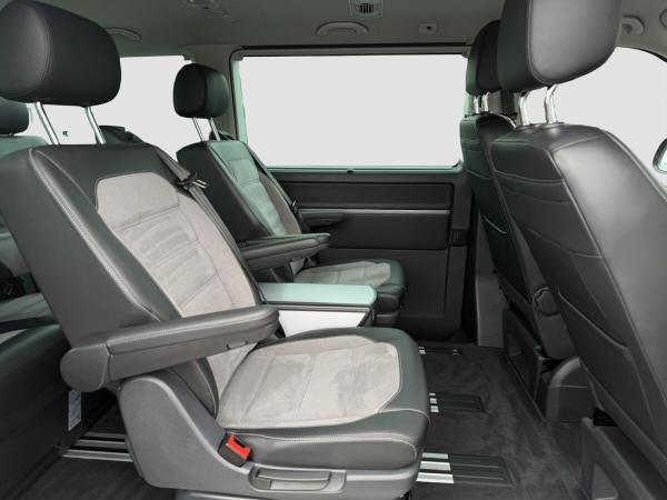 Sarkans Volkswagen Multivan 2020 Pērnava, ar dzinēja tilpumu 2.00 L un nobraukumu 204 tūkst. km par 36200 €, foto 7 vietnē AUTOMOTO.COM.LV