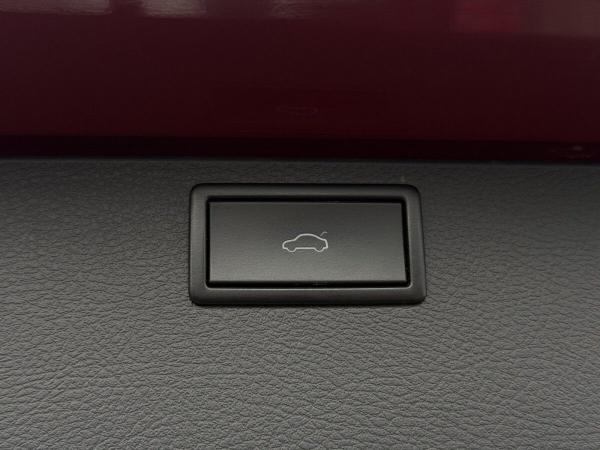 Sarkans Volkswagen Multivan 2020 Pērnava, ar dzinēja tilpumu 2.00 L un nobraukumu 204 tūkst. km par 36200 €, foto 9 vietnē AUTOMOTO.COM.LV