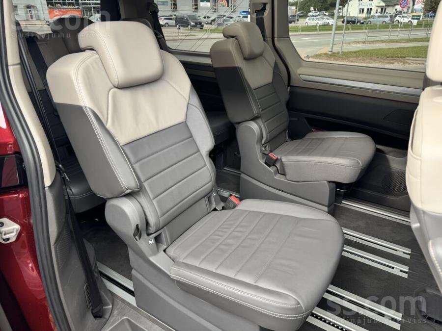 Red Volkswagen Multivan 2023 in Tukums, with an engine capacity of 2.00 L and mileage of 33 thousand km for 54950 €, photo 7 on AUTOMOTO.COM.LV