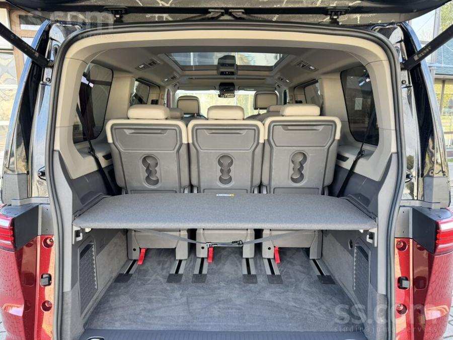 Red Volkswagen Multivan 2023 in Tukums, with an engine capacity of 2.00 L and mileage of 33 thousand km for 54950 €, photo 17 on AUTOMOTO.COM.LV