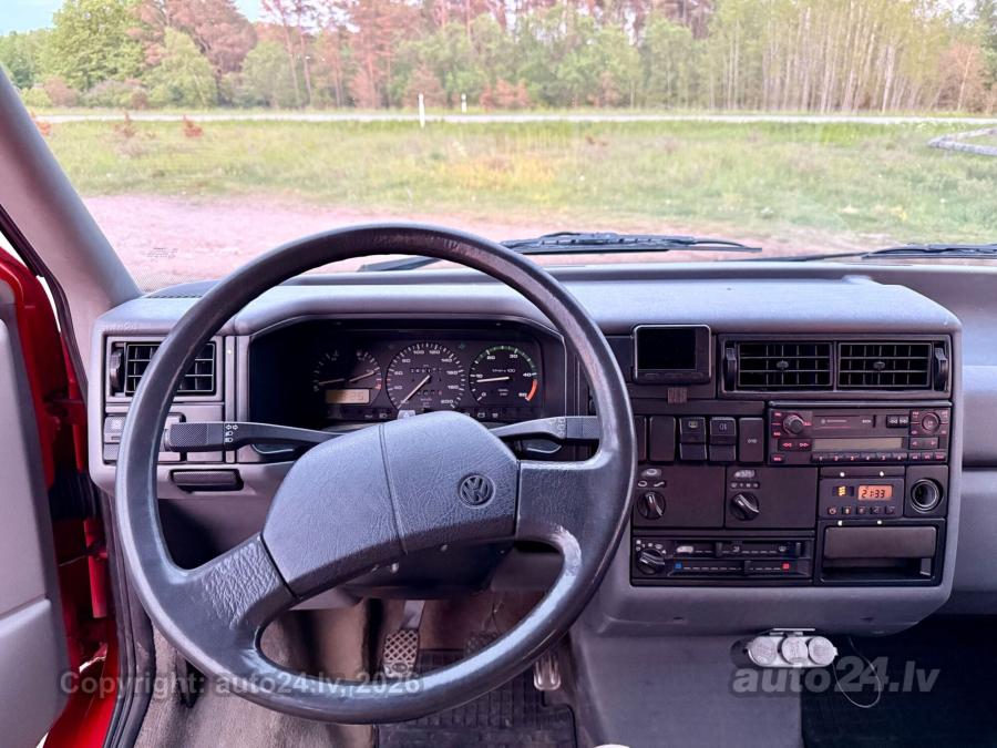 Красный Фольксваген Мультиван 1993 в Таллин, объемом двигателя 1.90 л и пробегом 390 тыс. км за 7700 €, фото 10 на AUTOMOTO.COM.LV