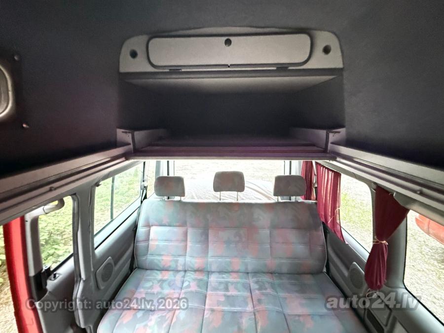 Красный Фольксваген Мультиван 1993 в Таллин, объемом двигателя 1.90 л и пробегом 390 тыс. км за 7700 €, фото 14 на AUTOMOTO.COM.LV