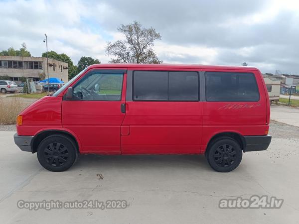 Red Volkswagen Multivan 1994 in Tartu, with an engine capacity of 2.40 L and mileage of 356 thousand km for 950 €, photo 2 on AUTOMOTO.COM.LV