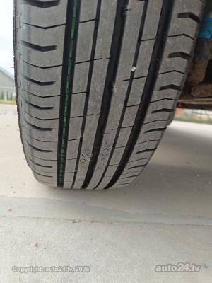 Sarkans Volkswagen Multivan 1994 Tartu, ar dzinēja tilpumu 2.40 L un nobraukumu 356 tūkst. km par 950 €, foto 13 vietnē AUTOMOTO.COM.LV