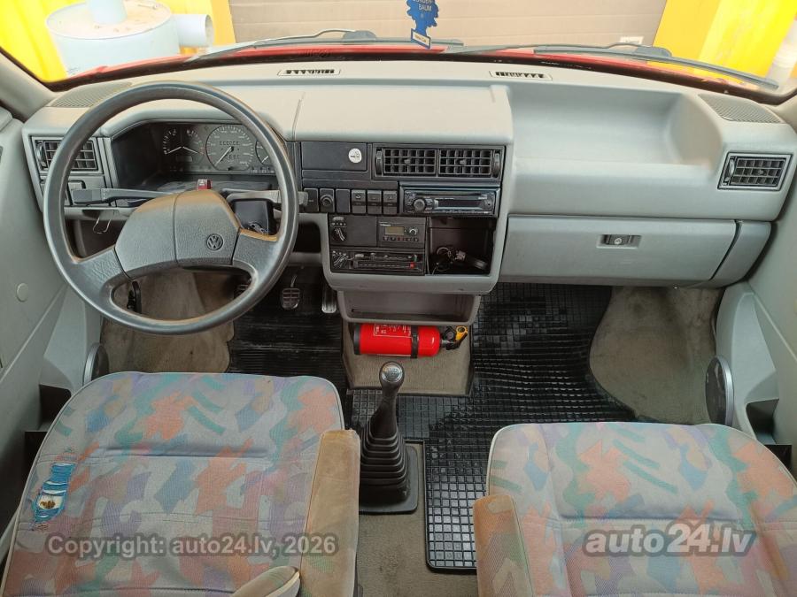 Sarkans Volkswagen Multivan 1994 Tartu, ar dzinēja tilpumu 2.40 L un nobraukumu 356 tūkst. km par 950 €, foto 15 vietnē AUTOMOTO.COM.LV