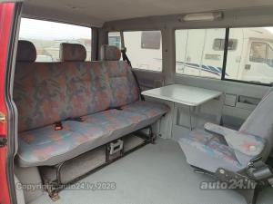 Sarkans Volkswagen Multivan 1994 Tartu, ar dzinēja tilpumu 2.40 L un nobraukumu 356 tūkst. km par 950 €, foto 18 vietnē AUTOMOTO.COM.LV