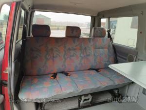 Sarkans Volkswagen Multivan 1994 Tartu, ar dzinēja tilpumu 2.40 L un nobraukumu 356 tūkst. km par 950 €, foto 19 vietnē AUTOMOTO.COM.LV