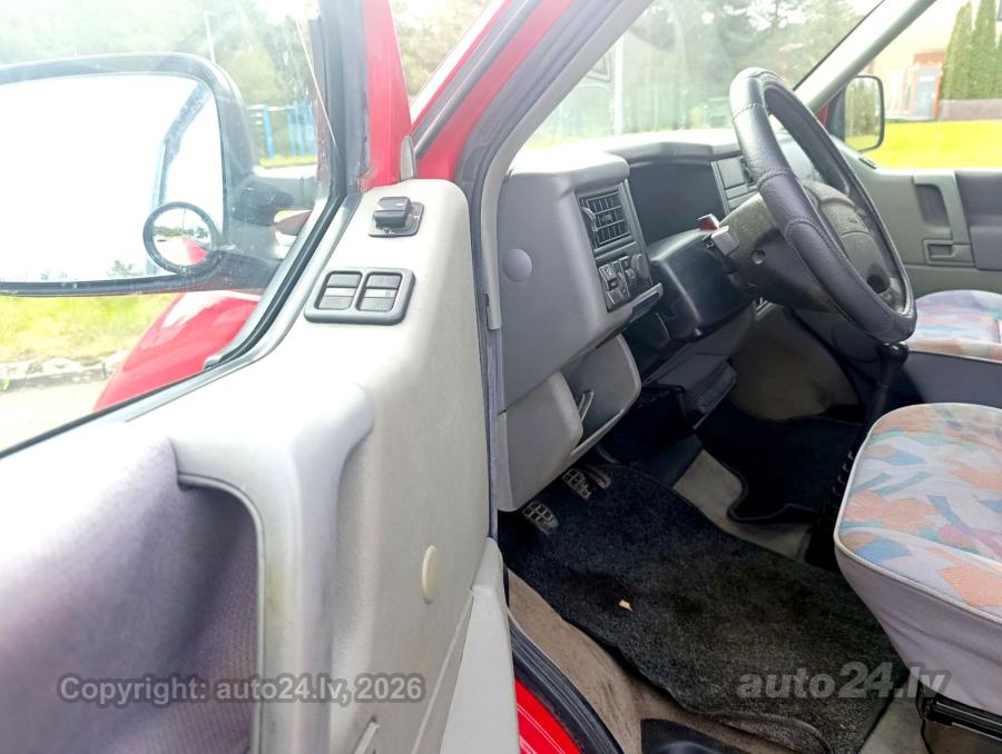 Красный Фольксваген Мультиван 1995 в Таллин, объемом двигателя 1.90 л и пробегом 267 тыс. км за 2999 €, фото 13 на AUTOMOTO.COM.LV