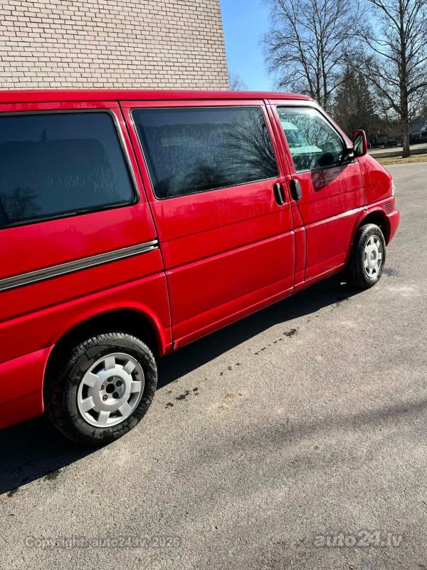 Red Volkswagen Multivan 1997 in Tallinn, with an engine capacity of 2.50 L and mileage of 452 thousand km for 5000 €, photo 5 on AUTOMOTO.COM.LV