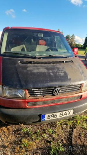 Red Volkswagen Multivan 1997 in Tallinn, with an engine capacity of 2.50 L and mileage of 507 thousand km for 849 €, photo  on AUTOMOTO.COM.LV