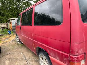 Red Volkswagen Multivan 1997 in Tallinn, with an engine capacity of 2.50 L and mileage of 507 thousand km for 849 €, photo 4 on AUTOMOTO.COM.LV