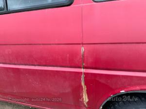 Red Volkswagen Multivan 1997 in Tallinn, with an engine capacity of 2.50 L and mileage of 507 thousand km for 849 €, photo 5 on AUTOMOTO.COM.LV