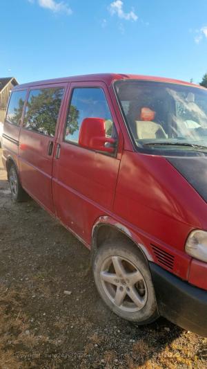 Red Volkswagen Multivan 1997 in Tallinn, with an engine capacity of 2.50 L and mileage of 507 thousand km for 849 €, photo 7 on AUTOMOTO.COM.LV