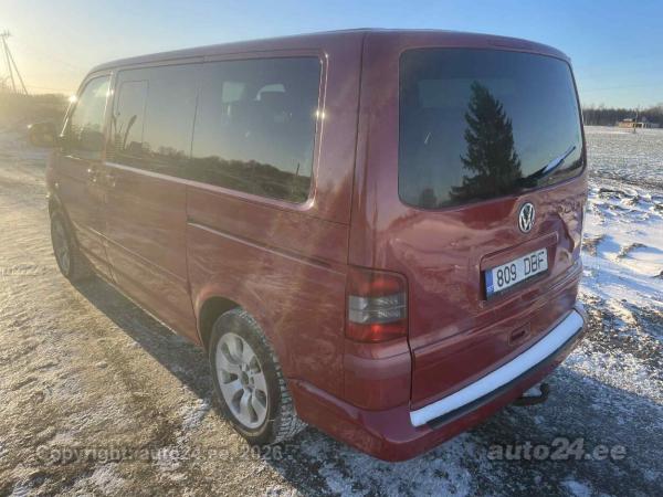 Red Volkswagen Multivan 2004 in Tallinn, with an engine capacity of 2.50 L and mileage of 0 thousand km for 5500 €, photo 5 on AUTOMOTO.COM.LV