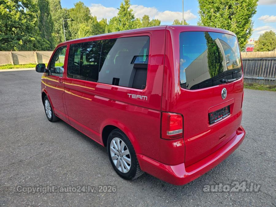 Sarkans Volkswagen Multivan 2011 Tartu, ar dzinēja tilpumu 2.00 L un nobraukumu 228 tūkst. km par 14990 €, foto 5 vietnē AUTOMOTO.COM.LV