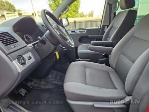 Sarkans Volkswagen Multivan 2011 Tartu, ar dzinēja tilpumu 2.00 L un nobraukumu 228 tūkst. km par 14990 €, foto 10 vietnē AUTOMOTO.COM.LV
