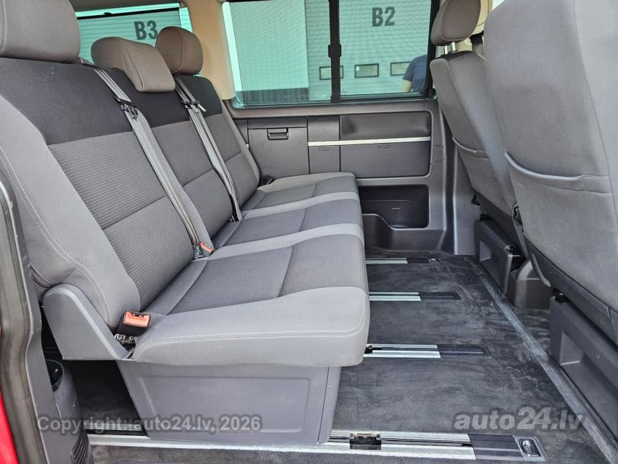 Sarkans Volkswagen Multivan 2011 Tartu, ar dzinēja tilpumu 2.00 L un nobraukumu 228 tūkst. km par 14990 €, foto 14 vietnē AUTOMOTO.COM.LV