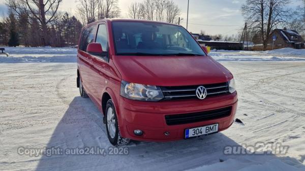 Red Volkswagen Multivan 2014 in Kivioli, with an engine capacity of 2.00 L and mileage of 110 thousand km for 17500 €, photo 1 on AUTOMOTO.COM.LV
