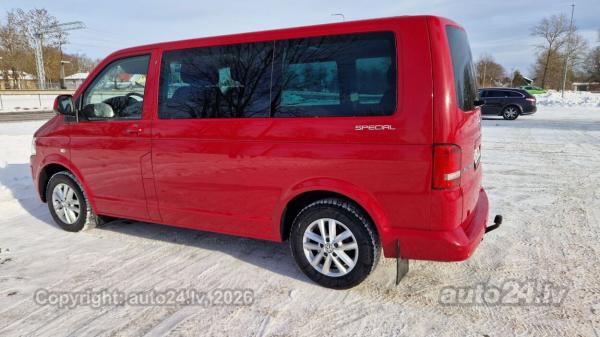Red Volkswagen Multivan 2014 in Kivioli, with an engine capacity of 2.00 L and mileage of 110 thousand km for 17500 €, photo 3 on AUTOMOTO.COM.LV