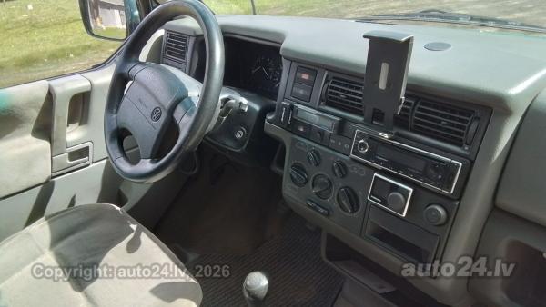 Volkswagen Multivan 1998 Rapla, ar dzinēja tilpumu 2.50 L un nobraukumu 624 tūkst. km par 3000 €, foto 2 vietnē AUTOMOTO.COM.LV
