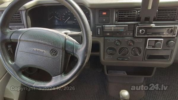 Volkswagen Multivan 1998 Rapla, ar dzinēja tilpumu 2.50 L un nobraukumu 624 tūkst. km par 3000 €, foto 8 vietnē AUTOMOTO.COM.LV