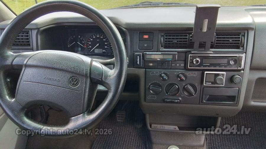 Volkswagen Multivan 1998 Rapla, ar dzinēja tilpumu 2.50 L un nobraukumu 624 tūkst. km par 3000 €, foto 12 vietnē AUTOMOTO.COM.LV