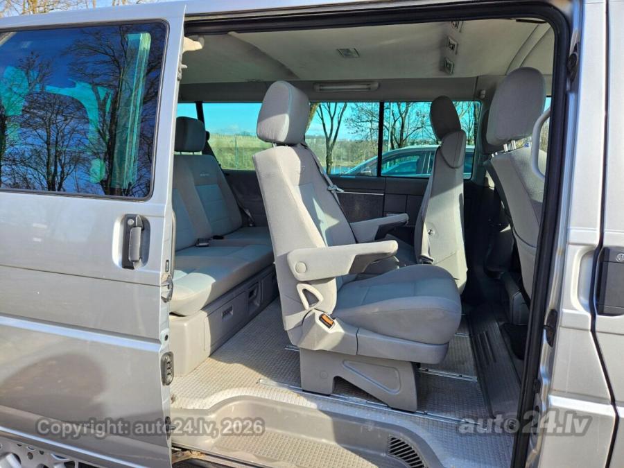 Volkswagen Multivan 2002 Tallina, ar dzinēja tilpumu 2.50 L un nobraukumu 351 tūkst. km par 7000 €, foto 7 vietnē AUTOMOTO.COM.LV