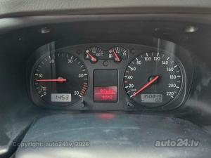 Volkswagen Multivan 2002 Tallina, ar dzinēja tilpumu 2.50 L un nobraukumu 351 tūkst. km par 7000 €, foto 14 vietnē AUTOMOTO.COM.LV