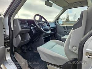 Volkswagen Multivan 2002 Tallina, ar dzinēja tilpumu 2.50 L un nobraukumu 351 tūkst. km par 7000 €, foto 15 vietnē AUTOMOTO.COM.LV